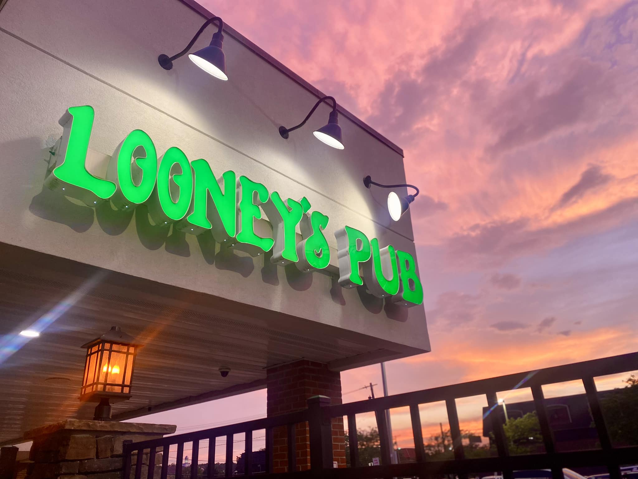 Looney's Pub - Bel Air | Charm City Entertainment